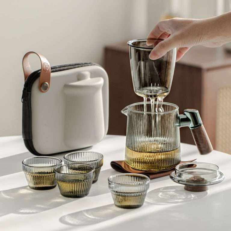 Modern Crystal Clear Glass Portable Travel Tea Container Set with Case